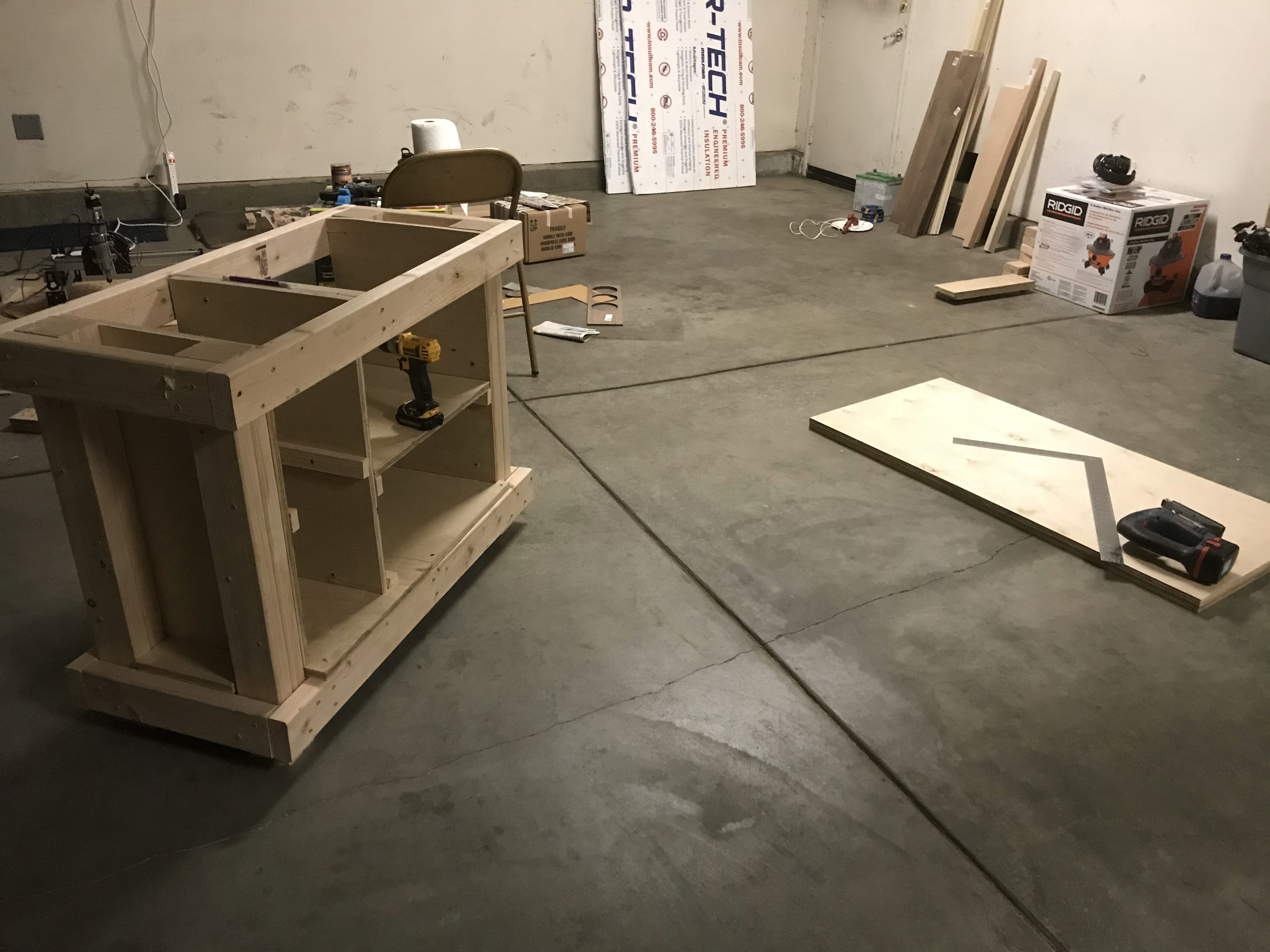 Basic Mobile Workbench – Wood That I