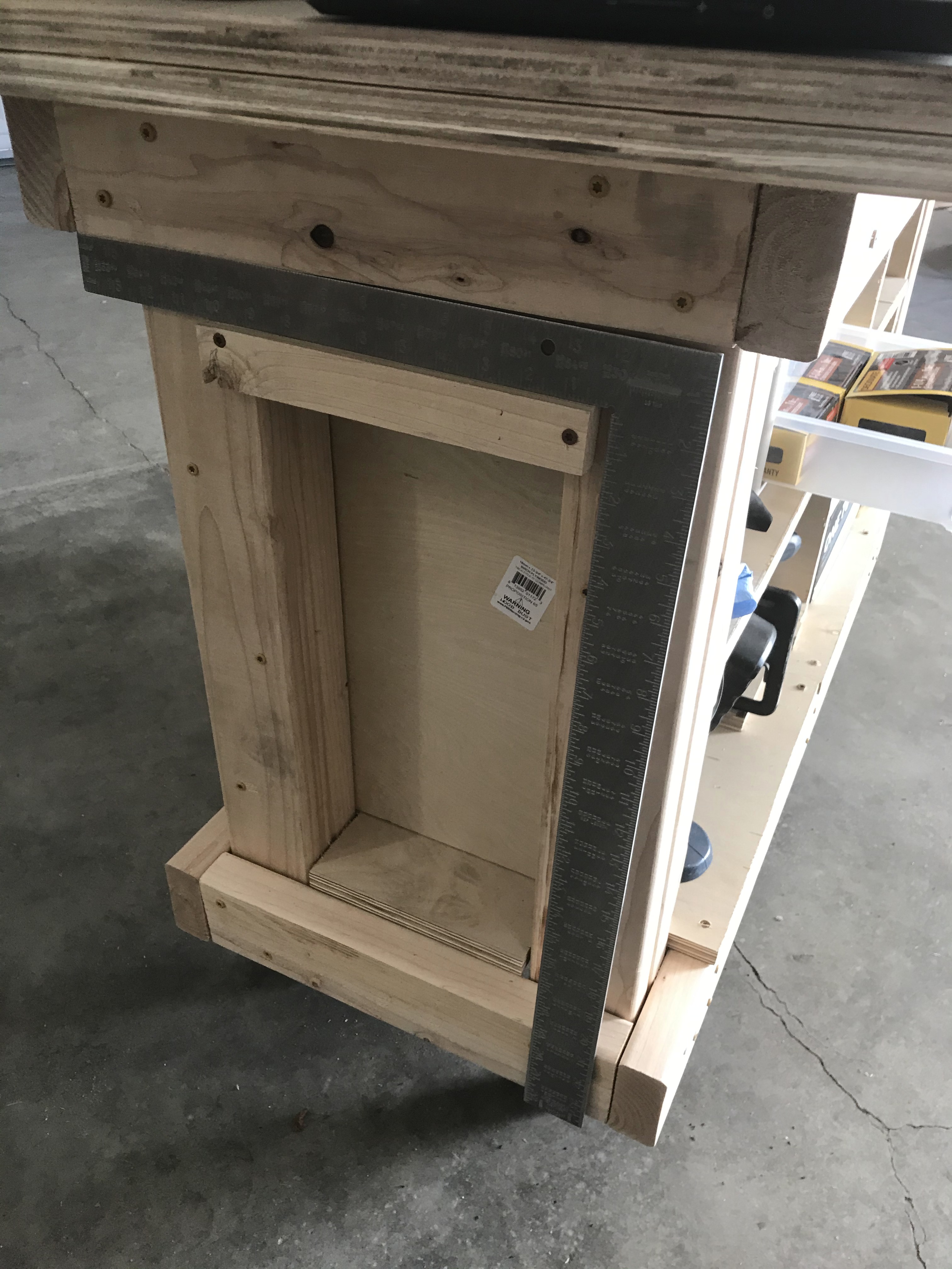 Basic Mobile Workbench – Wood That I